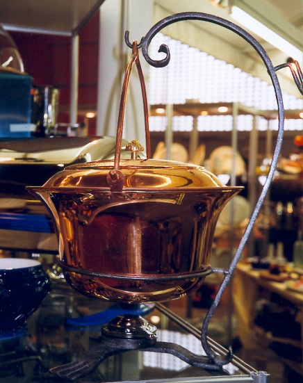 Copper Kettle Stand - RIST Gastronomy Equipment and Hotel Supplies